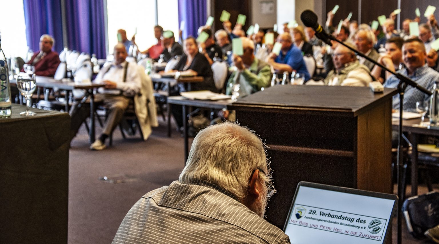 Der LAVB wählt einen neuen Vorstand: Hier findet Ihr die Kandidaten ...